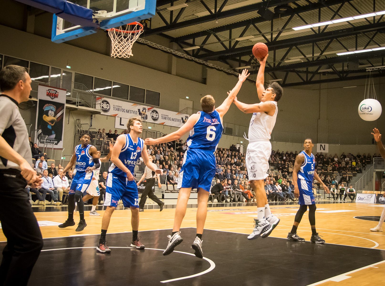 Chris Gabriel: Det er svært at gå sin vej når man var så tæt på succes ...
