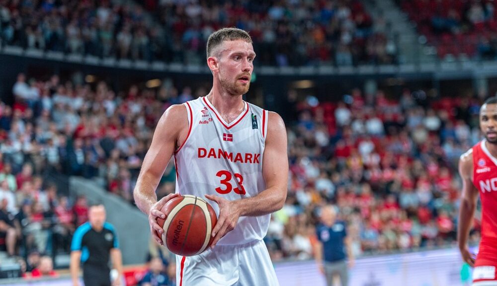 Dansk landsholdsspiller bliver i Island - Fullcourt