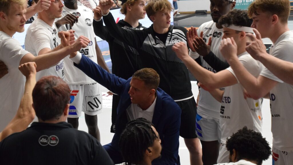 Team FOG Næstved har ny guard på plads - Fullcourt